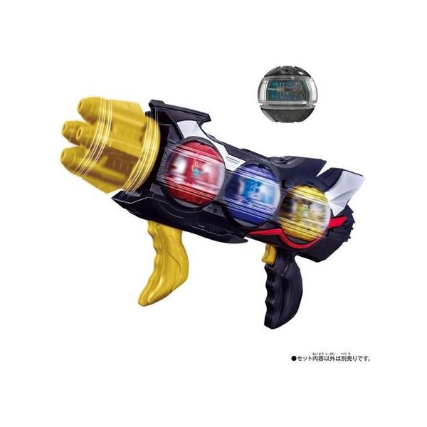 【商品説明】最大３個のライダーカプセムをセットし、レバーを操作！カプセムと銃口が超・超回転し必殺技が発動！　さらに、別売りの「ＤＸデュアルメアカプセム」をセットし超必殺技を放て！　レジェンドライダーカプセムの「ゼッツ　カタストロムカプセム」...