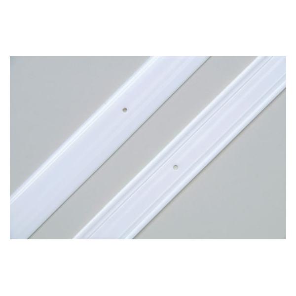 【商品説明】トラック用ラインテープ。【仕様】●素材・材質：低密度ポリエチレン　●仕様：トラック用、穴間１０ｃｍ、釘の必要本数：約１０００本、ラインテープの設置は、低温・高温時は避け、十分な整地を行ってから作業してください。　●サイズ：幅２０...