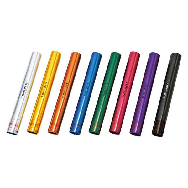 【商品説明】日本陸上競技連盟検定品、アルミ製の軽量カラーバトン。収納ケース付。【仕様】●素材・材質：アルミ（アルマイト加工）　●仕様：８本１組（赤、青、黄、シルバー、緑、紫、オレンジ、黒×各１本）、日本陸上競技連盟検定品　●サイズ：直径３９...