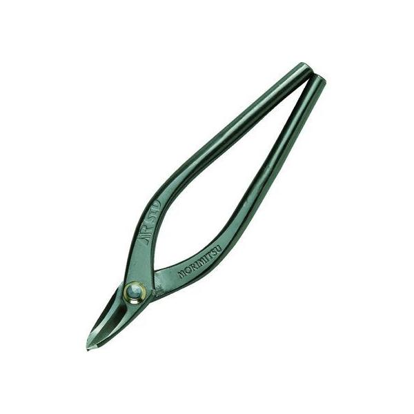 【商品説明】●砂鉄系刃金日立安来ＳＬＤ鋼を刃に使用しています。●表面はクロニッケルメッキ仕上げです。●本職用板金ハサミです。●丸穴開口など、きつい曲線切用です。●鉄板・銅板・ステンレス・ガルバリューム鋼板と幅広い板材の切断に対応しています。...