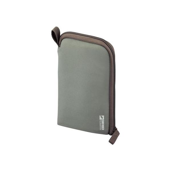 【商品説明】オーシャンバウンドプラスチックから作られた素材を商品に使用しています。立てて使えて中身を探しやすく場所を取らない。文具を入れて。鉛筆や１８ｃｍ定規も入ります。キャンプで使うカトラリーを入れて。【仕様】●色：サンドベージュ●サイズ...