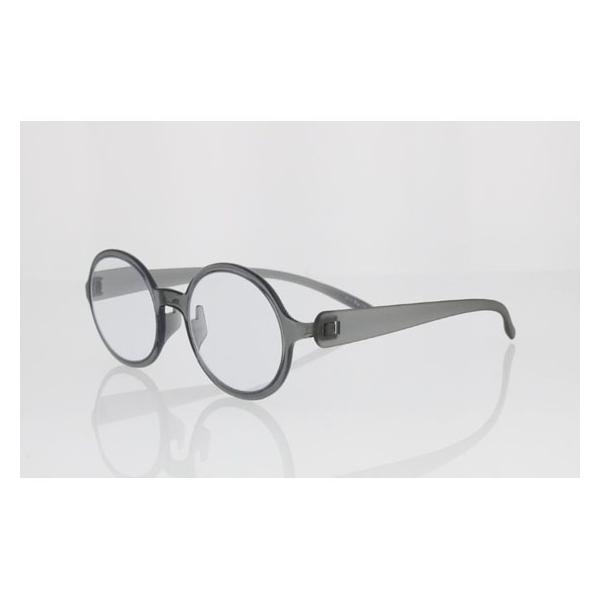 【商品説明】「ｂｙ　｜　ｎ（バイエヌ）」“暮らしに小さな「！」（驚き）を”をコンセプトにありそうでなかった、スリムにしまえるリーディンググラスを佐藤オオキ率いるデザインオフィスｎｅｎｄｏがデザイン。折りたたんだつるの部分を鼻あてにひかっける...