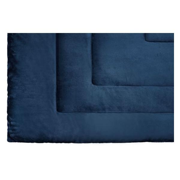 【商品説明】正方形の定番サイズです。　吸湿発熱機能の生地を使用しています。　触れたところからじんわりとあたたまります。　蓄熱綿を使用することで、保温性を高め暖かさを持続します。　表地に抗菌・防臭加工、裏地に消臭加工を施しています。　洗濯可能...