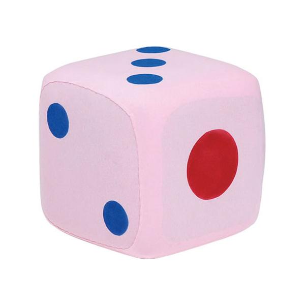【商品説明】ぬいぐるみのように柔らかいサイコロ。【仕様】●素材・材質：カバー／綿（ニット）、芯材／ウレタン、ポリエチレン２層式　●サイズ：幅４０×奥行４０×高さ４０ｃｍ　●商品重量：約１．５ｋｇ　●原産国：日本