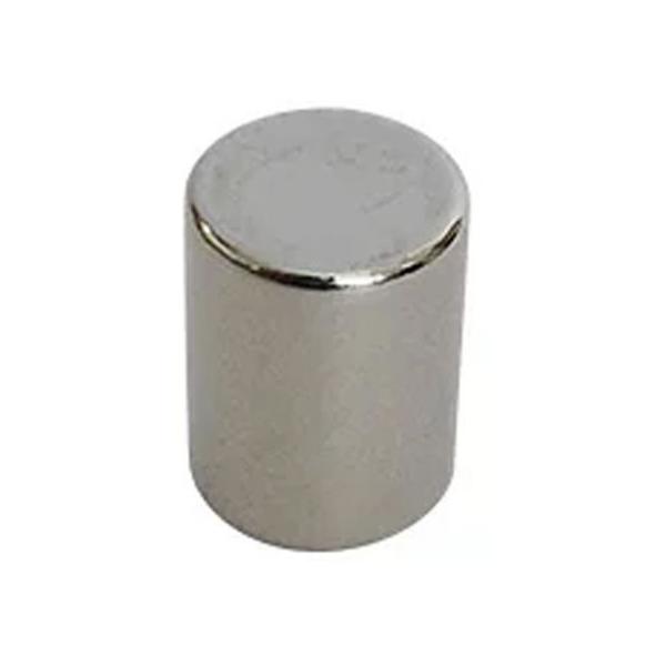 【商品説明】シンプルな円柱形、チャットボード付属のマグネットです。　マーカーに巻きつけた鉄線の部分を磁力で吸着し、吊り下げることもできます。【仕様】●商品サイズ：Ｗ１．２×Ｄ１．２×Ｈ１．６ｃｍ　※非常に強力な磁石のため、お取扱いは十分お気...
