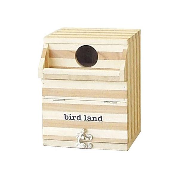 【商品説明】自然木１００％を使用したかわいい巣箱です。　ケージに取り付けられるネジ付きで、正面扉にはカギが付いているので不意の開閉を防ぎます。　ヌキ型巣皿付き。　マグネット着脱式なので屋根部分が取り外せます。【仕様】●材質：自然木１００％●...