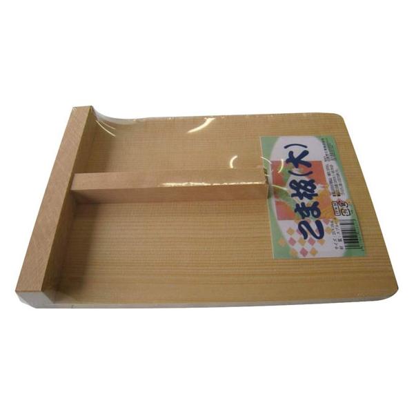 【商品説明】●そばやうどんを切る時に使う板です●そば切り包丁に合わせやすくまっすぐそばを切ることができます【仕様】●仕様サイズ：幅約２５×奥行１８×高さ３ｃｍ　●内容量：１枚　●材質：スプルース材（桧の代用とされるマツ科の針葉樹）