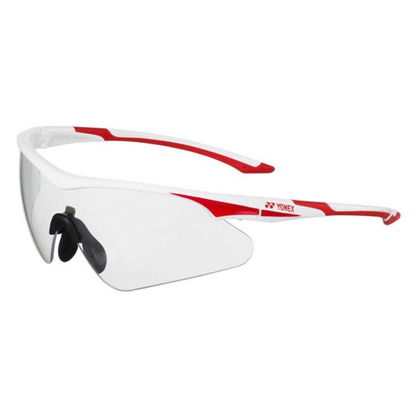 【商品説明】スポーツにもレジャーにも使用できる、ポリカーボネイト素材のアイガードです。【仕様】●素材・材質：ポリカーボネイト　●仕様：曇り止め加工、調整可能ノーズパッド、　ＵＶ　カット　９９．９％　●原産国：台湾　●付属品：ソフトケース付き