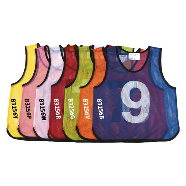 【商品説明】ジュニアサイズのナンバー入りメッシュベスト１０枚セット。【仕様】●素材・材質：ポリエステルメッシュ　●仕様：名入、番号等別注対応致しておりません。番号は胸・背の両面プリントです。青・赤・黒＝白文字、その他＝黒文字。　●特徴：首周...