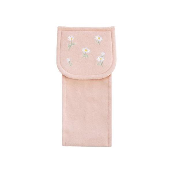 【商品説明】マーガレットの花柄がかわいいトイレットペーパーホルダーカバー。　ホルダー下部に予備ペーパーをストックできます。　洗濯ネットに入れて洗えるので、清潔に使えます。　（※成型部品は洗えませんので、洗濯の際は外してください。）【仕様】●...