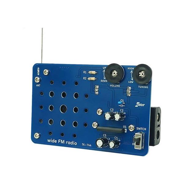 【仕様】電波をデジタル処理するＤＳＰ方式のＩＣを使ったラジオです。従来のＦＭに加えて、ワイドＦＭにも対応しています。組み立て後の調整は不要でクリアに受信できます。選局はダイヤルを回すだけの簡単操作。パワーアンプＩＣで音をしっかり鳴らす実用的...