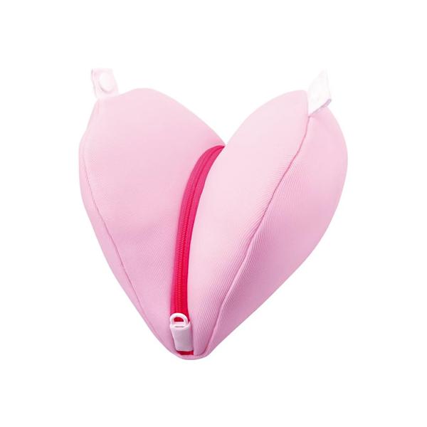 【商品説明】「手洗いはサボりたいけど、衣服をきれいにケアしたい」女性のための、おしゃれ着洗いに特化した洗濯ネットシリーズです。ハート型のポケットがブラジャーの左右のカップを包み込み、洗濯時のこすれやねじれをおさえます。カップを裏返したり、畳...