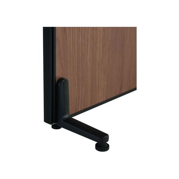 【商品説明】［安定脚アジャスタータイプ］パネルを自立させるための安定脚です。アジャスター付きでガタツキ調整することが可能。ボルト留め部分をカバーで隠す事ができます。【仕様】●カラー：ブラック●サイズ：幅１７８×奥行３８×高さ１４４ｍｍ●重量...