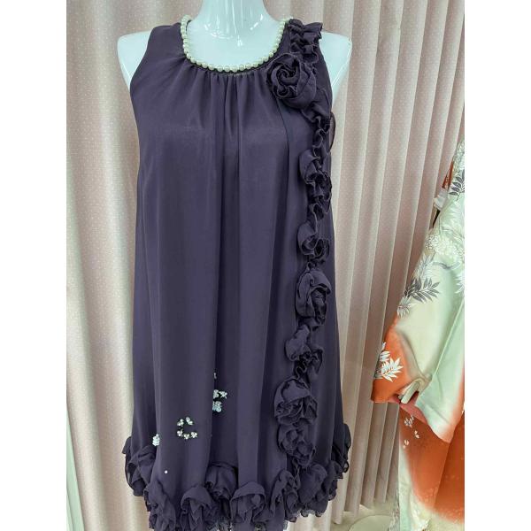 貸衣装処分品 ゲストドレス　　紫　９−１１号中古品。返品、クレーム等を受け付けていない為、多少の所は目をつぶって下さる方にお譲りします。完品をご希望の場合はご購入をお控え下さい。レトロ ピアノ発表会 　　カラオケ　などなど 9号中古,リサイ...