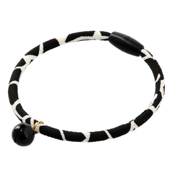 猫 首輪 ちりめん首輪 猫用首輪 和柄 おしゃれ 安全 鈴 付き 日本製 （縞割）商品詳細・重さ：約3g〜４gと、着けていることに気が付かない猫ちゃんがいるほどの軽さです。・サイズ ：長さ約10cm~30cmまで対応。猫ちゃんのサイズに合わ...