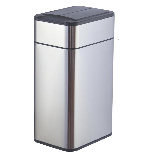 センサーの上部に手をかざすだけで蓋が自動開閉する、センサー式ステンレス製ゴミ箱。両手が塞がっていても、ゴミ箱に一切触れることなく清潔にゴミを捨てることができます。シンプルでスタイリッシュなデザインで、自宅のキッチンやリビング、オフィスやホテ...