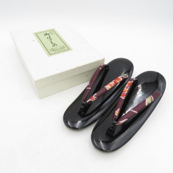 ■商品コードki8645AB■商品情報アイテム: 草履対象: レディースカラー: 黒色 x エンジ色JP靴サイズ：23.0cm[ 付属品 ]　箱付き[ 保証期間 ] 初期不良（到着から1週間）のみ■商品詳細[ 全体 ]ココロードランク = ...