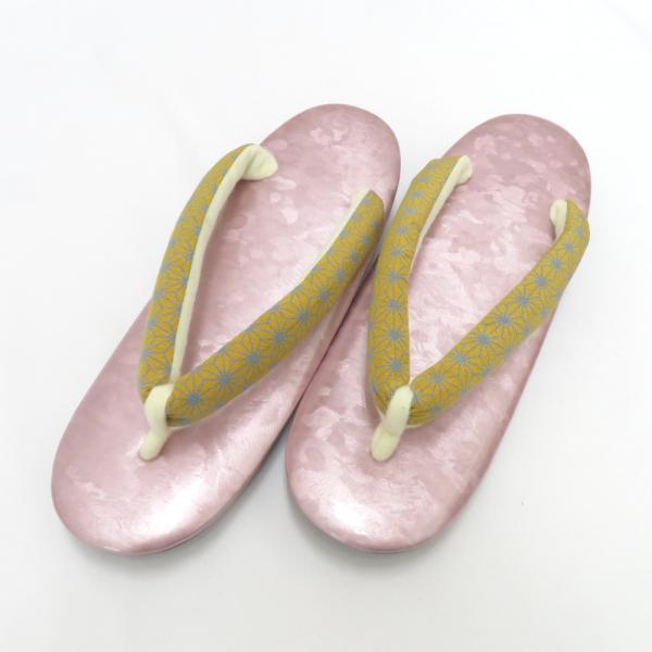 ■商品コードki8847AB■商品情報アイテム: 草履対象: レディースカラー: 薄ピンク x カラシ×グレー品質表示: ウレタンJP靴サイズ：23.5cm[ 付属品 ]保存箱[ 保証期間 ] 初期不良（到着から1週間）のみ■商品詳細[ 全...