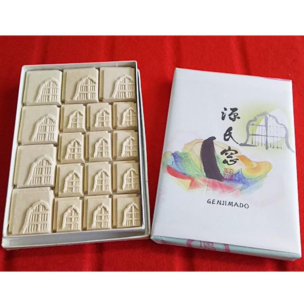 阿波徳島の岡田製糖所の和三盆と葛を使用したお干菓子です。紫式部が源氏物語の構想を練ったとされる石山寺の「源氏の間」の窓をかたどった打ちもので、口どけの良さと上品な甘さがお楽しみいただけます。茶道美術図書出版淡交社の2016年 淡交増刊号「干...