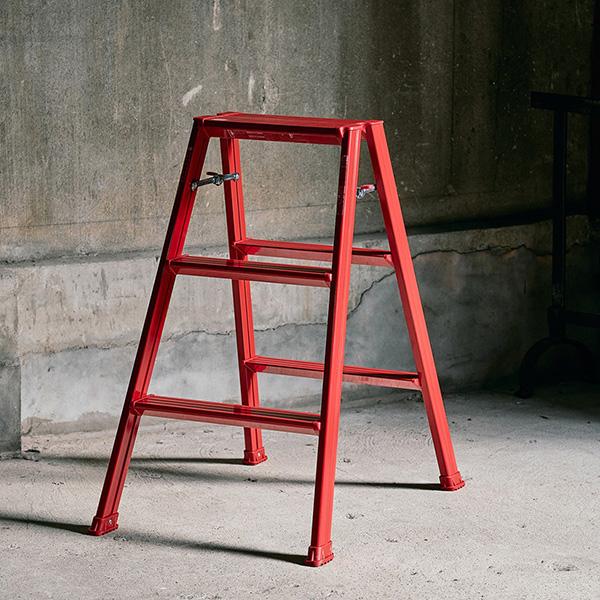 ●インテリア性が高いデザインのため、そのまま置いておいても様になります。●持ち運びも苦にならない重さなので作業場所へ簡単に移動が出来ます。●滑り止め付の脚で作業をしっかりサポート。●使用時：幅510×奥行750×高さ790ｍｍ●折りたたみ時...