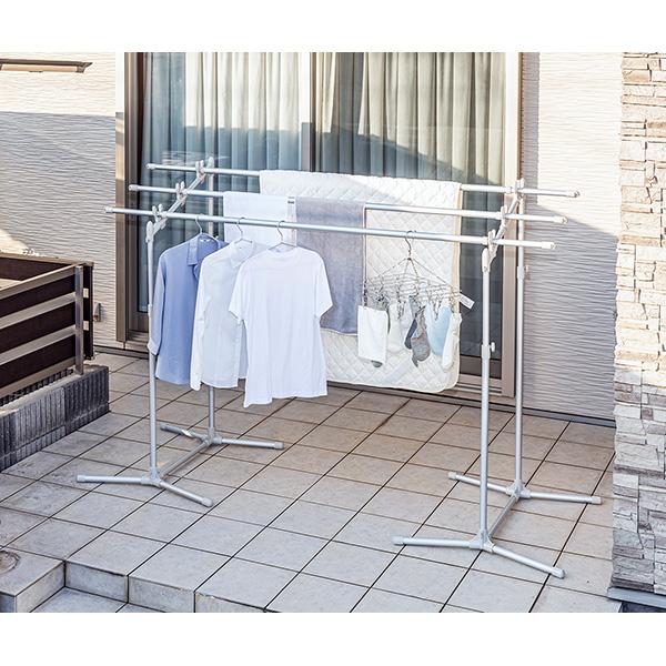 ・持ち運びも簡単なものほし台、足下がスッキリと使えます・風通しが良く乾きやすい傾斜タイプの干し部を採用しています・高さは伸縮式、使いやすい高さに調節できます・竿のズレを防ぎ、着脱も簡単なストッパー付き竿受けです●使用時(約)：幅73×奥行7...