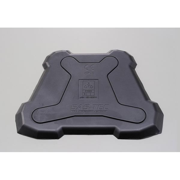 チェストプロテクターの欧州規格prEN1621-3をクリアした、JMCA推奨プロテクター。一体型のCP-1はレベル2をクリア。CP-1※瞬間的にハードプロテクターのような硬い感触になり、高い衝撃吸収性能がありますが、物質的に硬化するわけでは...