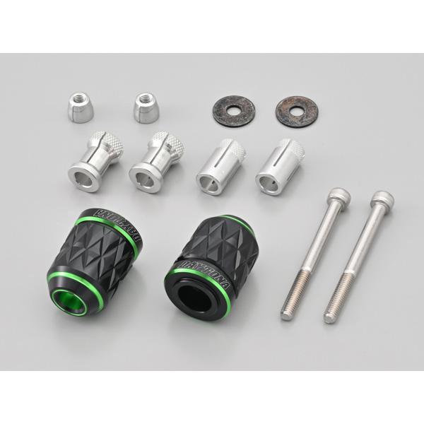 商品説明アルミの無垢素材から繊細で丁寧な加工で削り出し、2色のコントラストがきわだつデュアルアルマイトで仕上げました。カスタムの定番でもあるダイヤ形状を、工芸品「江戸切子」をモチーフに表現。一部のSUZUKI車や市販品に多い中空パイプハンド...