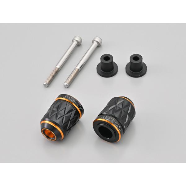 商品説明アルミの無垢素材から繊細で丁寧な加工で削り出し、2色のコントラストがきわだつデュアルアルマイトで仕上げました。カスタムの定番でもあるダイヤ形状を、工芸品「江戸切子」をモチーフに表現。mlボルトで固定されているKAWASAKI車の純正...