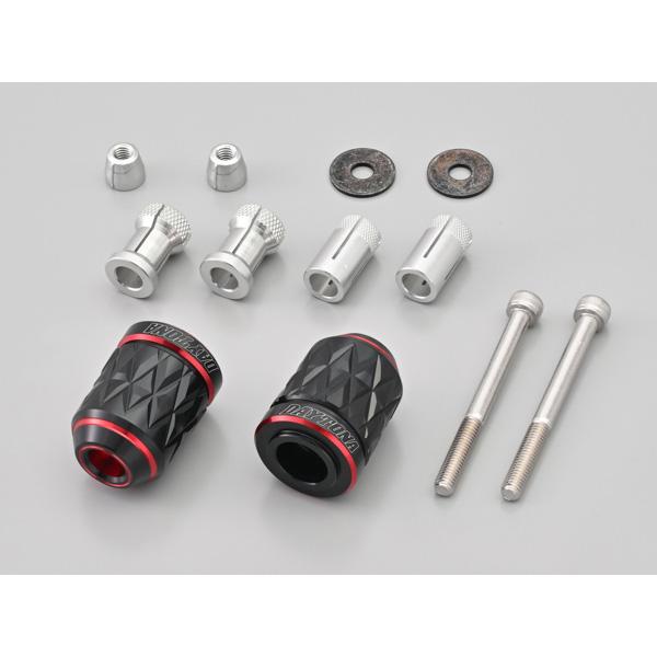 商品説明アルミの無垢素材から繊細で丁寧な加工で削り出し、2色のコントラストがきわだつデュアルアルマイトで仕上げました。カスタムの定番でもあるダイヤ形状を、工芸品「江戸切子」をモチーフに表現。一部のSUZUKI車や市販品に多い中空パイプハンド...