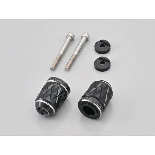 商品説明アルミの無垢素材から繊細で丁寧な加工で削り出し、2色のコントラストがきわだつデュアルアルマイトで仕上げました。カスタムの定番でもあるダイヤ形状を、工芸品「江戸切子」をモチーフに表現。mlボルトで固定されているYAmlHA車の純正ハン...