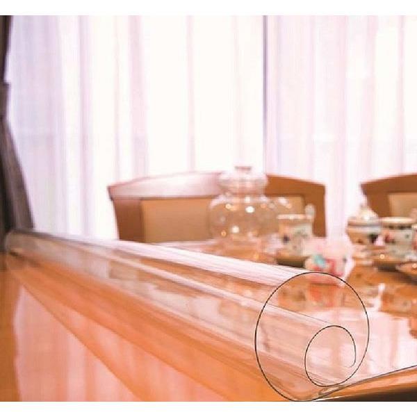 一般のビニールフィルムより厚手ですので、テーブルのキズ・汚れをしっかり防止します。食器やコップが滑りにくく、置いた時の音も静かです。サイズ：W80×H135cm重量：1500gJANCD：4524420231388この商品はメーカーよりお届...