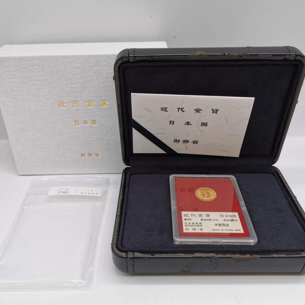品名:（近8）日本 新５円金貨 明治45年 鑑定済 日本貨幣商協同組合鑑定 未使用品 財務省直径:21.21mm品位:金900/銅100量目:4.17g発行年:1912年鑑定機関:日本貨幣商協同組合ID:31935古銭/銀貨/近代貨幣/新円...