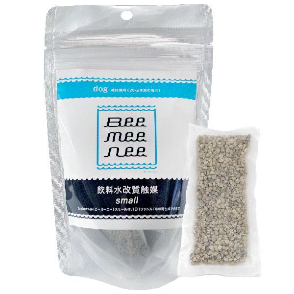 水の中には約 3~6% 程度の酸素が溶け込んでいます。ここではこれを溶存酸素と呼びます。「bee mee nee」は約 6~8 時間で1L の水の中に溶けている溶存酸素を分子状酸素に変化させ、効果を半永久的に持続させます。この溶存酸素が「b...