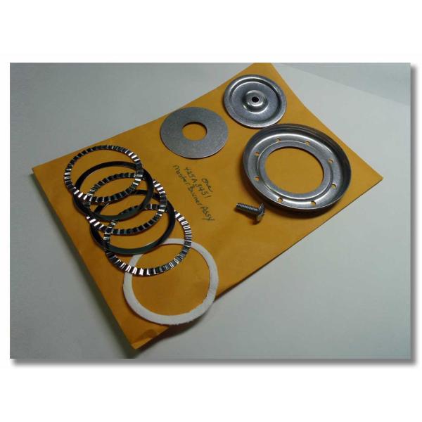 #413系、#414系ツーバーナーストーブ用の「マスターバーナー一式セット＜425A3451＞（新品）」です。このバーナー部は、調理時の煮こぼし等の使用に伴い、錆びてボロボロになる部分でも有ります。お持ちのストーブは真っ赤に錆びていませんか...