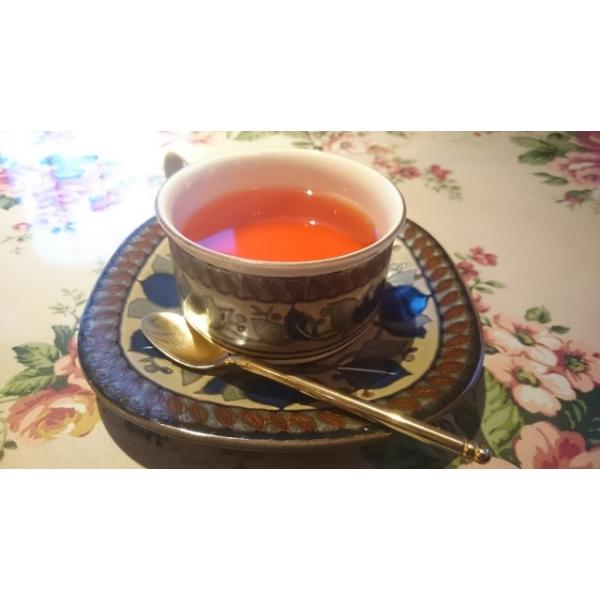 インドでブレンドしたスパイシーなチャイ・マサラ紅茶です。ミルクティーに最適です。賞味期限：2年（未開封状態）包装：ジッパー付ラミネート包装原産国：インド