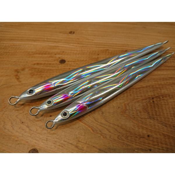 悩めるみんなの味方♪困ったときのスキルLにColonyオリカラ登場です！昨今様々なホログラムシートがありますが、敢えてのフラットホロのシルバー単色?でグローベリー！でいつも通りホッペはピンク?120gと150ｇのみでしたが今回180gと24...