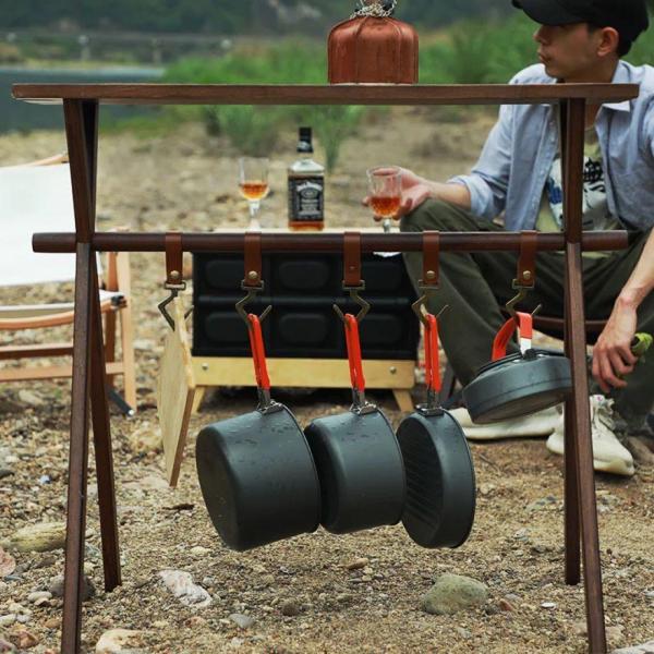 サイズ：掲載写真をご参照ください。耐荷重：10kg材質：天然木(ブナ材)セット内容：本体 / フック5点 / 収納バッグ天板に品を置きたっり、包丁、ハサミを差し込んむことができます。また、金属フックが付属しております。小物や、料理鍋などを吊...