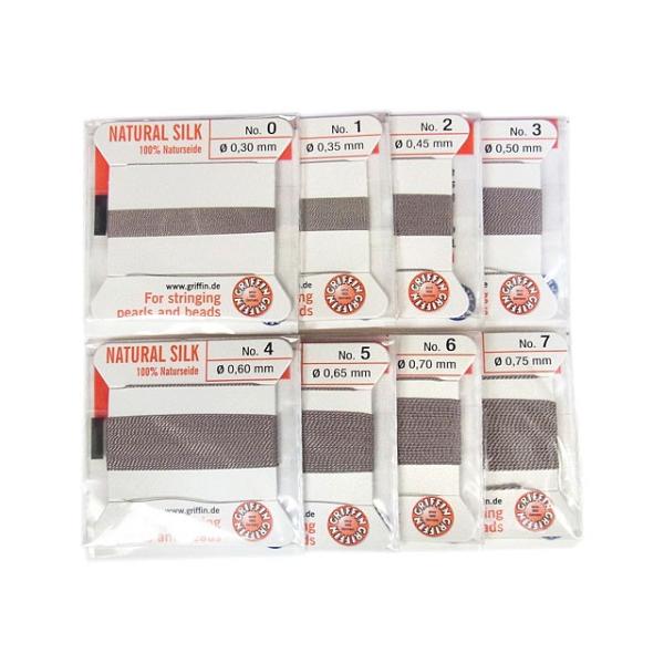 特記すべき項目※穴詰まり防止の為ビーズの穴とグリフィンコードの穴サイズをご確認下さいませ。※外袋にシワ、ヨレ、仕分け時の縛り跡がついている場合がございます。※同じカラーでもサイズにより色合いが若干異なる場合がございます。材　質 シルク糸 （...