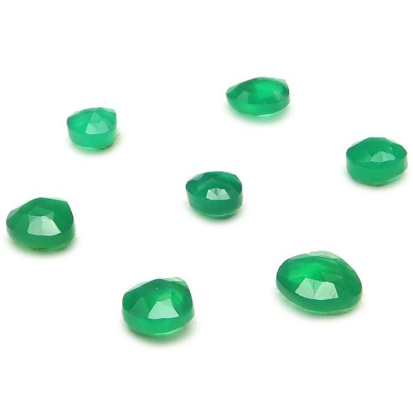 「こちらの商品は8粒販売になります」特記すべき項目※粒により発色、形状が多少異なります。※穴周りに目立つカケが見られる場合がございます。材質オニキス/アゲート（瑪瑙/onyx）サイズ約5.6-7.4×5.6-7.3mm（±0.3mm）厚さ約...