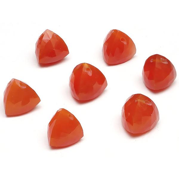 【こちらの商品は3粒販売になります】特記すべき項目※記載ほどのサイズの差、色味の差がございますが選別は無作為とさせて頂きます事をご了承くださいませ。※穴周りにカケが見られる場合がございます。※ハンドカットの為、粒によって形状に差がございます...