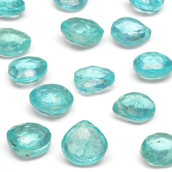 【こちらの商品は4粒販売になります】特記すべき項目※記載サイズ程のサイズ差がございます。※発色や形状に個体差がございますが選別は無作為にさせていただきます。※粒によって原石由来の外キズ・内傷・内包物が見られます。※目立つカケや凹みが見られる...