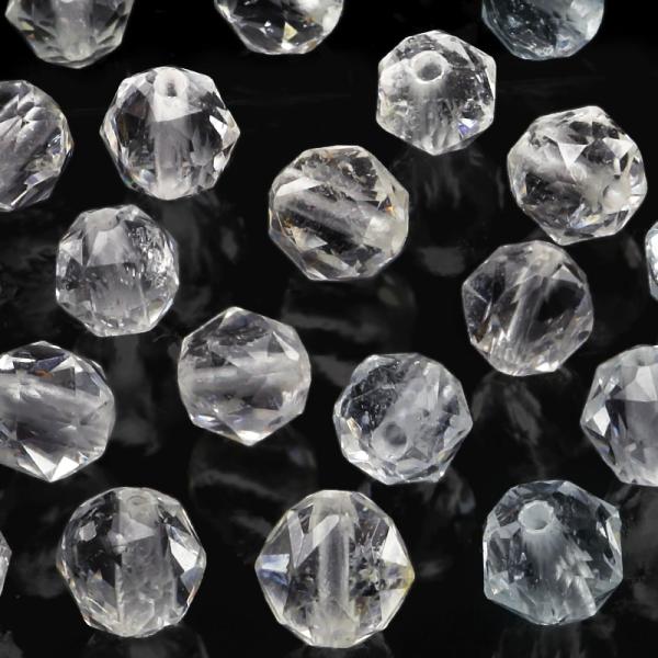 【こちらの商品は4粒販売になります】特記すべき項目※粒により記載サイズ程のサイズ差、形状が歪なもの、穴周りや表面のカケ、割れが目立つもの、色合いの誤差、記載サイズ外の粒が混じる場合がございます。材質トパーズ（Topaz/黄玉）サイズ約5.4...