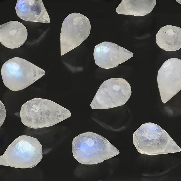 【こちらの商品は5粒販売になります】特記すべき項目※粒によって原石由来の外キズ・内傷が見られます。※表面や穴周りにカケが見られる場合がございます。※ハンドカットの為、粒によって形状に若干の差がございます。※必ずしもはっきりとしたシラーが見ら...