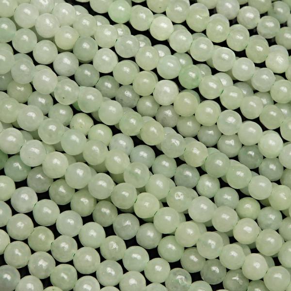 特記すべき項目※粒によりお色の濃淡、ヘコミ、茶色い内包物が見られる粒が入ります。材質翡翠（ジェダイト）（Jadeite/ヒスイ/ジェダイト/硬玉）サイズ約3.0-3.6mm（±0.3mm）穴径約0.5mm数・量1連約38cmになります関連ワ...