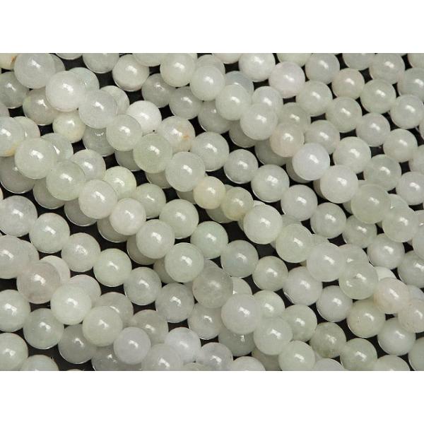 特記すべき項目※粒によりお色の濃淡、ヘコミ、茶色い内包物が見られる粒が入ります。材質翡翠（ジェダイト）（Jadeite/ヒスイ/ジェダイト/硬玉）サイズ約4.0-4.4mm（±0.3mm）穴径約0.8mm数・量1連約39cmになります関連ワ...