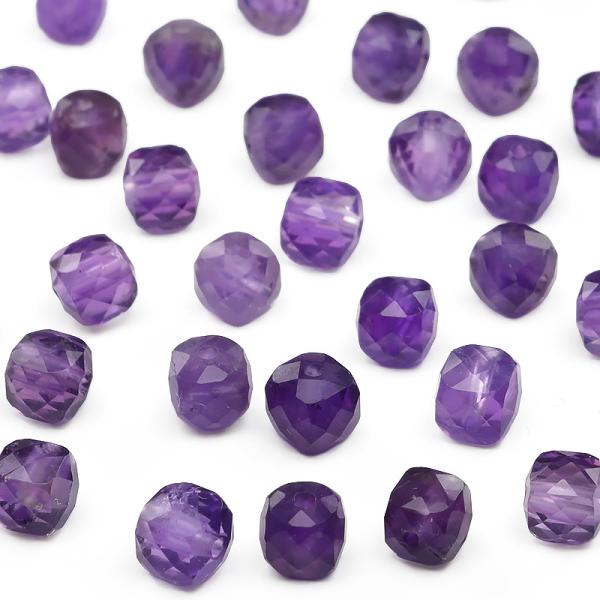 【こちらの商品は8粒販売になります】特記すべき項目※粒により記載ほどのサイズ差、連により四角の形状が歪なもの、穴位置のずれ、カットの無いものが混じります。※内傷や内包物の入り方や発色や個体差がある場合がございます材質アメジスト（amethy...