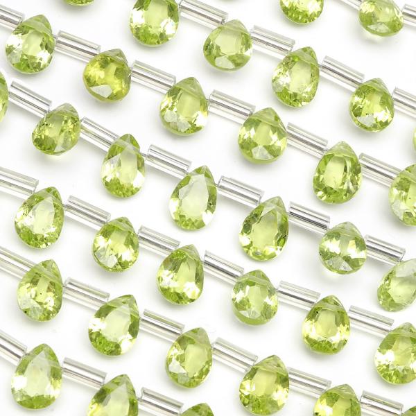 特記すべき項目材質ペリドット（Peridot/かんらん石）サイズ約6.6-7.0×4.6-5.0mm（±0.3mm）厚さ約2.6-3.6mm（±0.3mm）穴径約0.3-0.5mm数・量1連約9cm（約12粒）になります関連ワードペリドット...