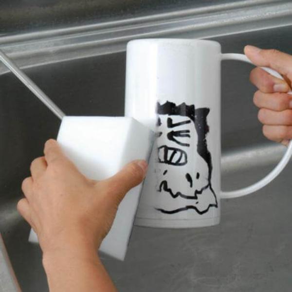 サイズ/約幅14×奥行30×高さ4cm重量/約20g内容量/1個材質/メラミン樹脂●水を含ませてこするだけで水アカ、手アカなどが驚くほど落ちるメラミンスポンジです。●洗剤いらずでステンレス、ガラスなどのくもりもピカピカにお掃除することができ...