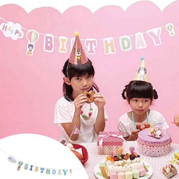 サイズ/モチーフ最大高さ19.3cm、全長約300cm内容量/モチーフ13枚、リボン台紙1枚、リボン1本（約3m）材質/ペーパー、ポリエステル、アクリル種類/ピンク、ブルー●ペーパーモチーフの穴に、紐を通して飾るタイプのガーランドです。●大...