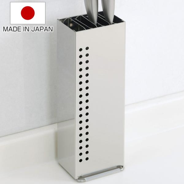 サイズ/約幅8×奥行7×高さ23cm包丁収納部（3ヶ所）：約幅0.3×奥行5×深さ22.3cm内容量/1個材質/本体：18-8ステンレス脚ゴム：シリコーンゴム生産国/日本製●包丁を3本収納できるスリムな包丁スタンドです。●シンク奥にも置ける...